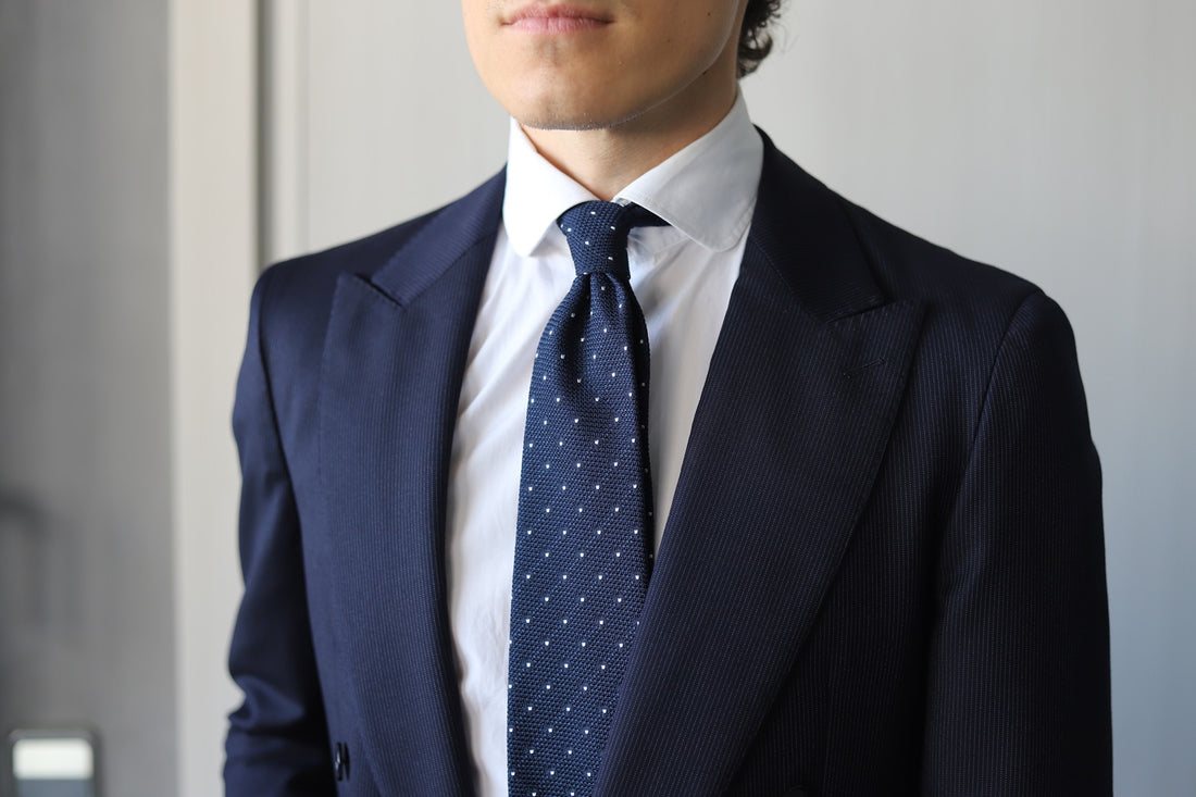 Corbatas para Traje Azul: Las Mejores y más Elegantes – Hussars